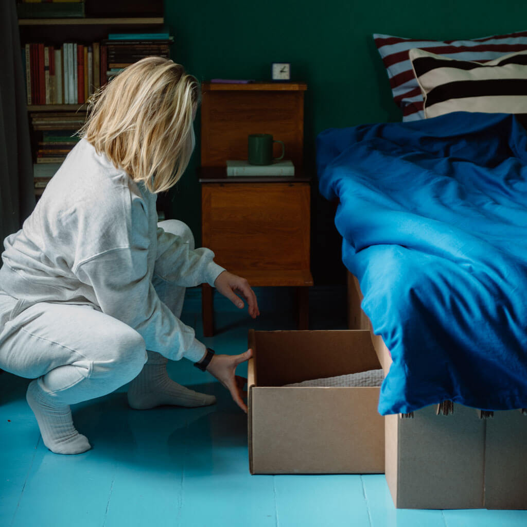 ROOM IN A BOX | Lit GRID