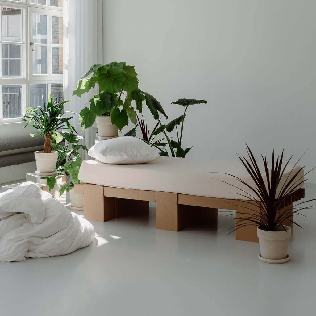 ROOM IN A BOX | Lit GRID